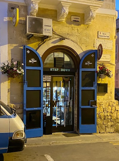 Step Down Bar - HubpyMalta | Malta Directory | eMenus | Event & Party ...